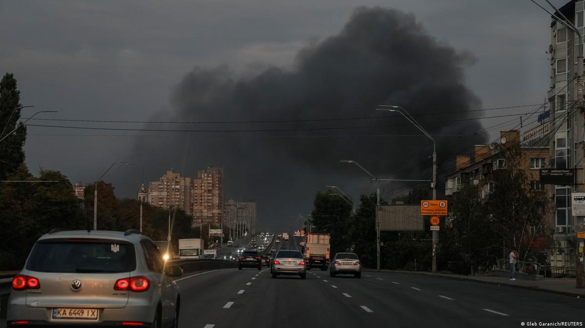 Ukraine updates: Putin says Kursk attack won't deter Russia – DW – 09 ...