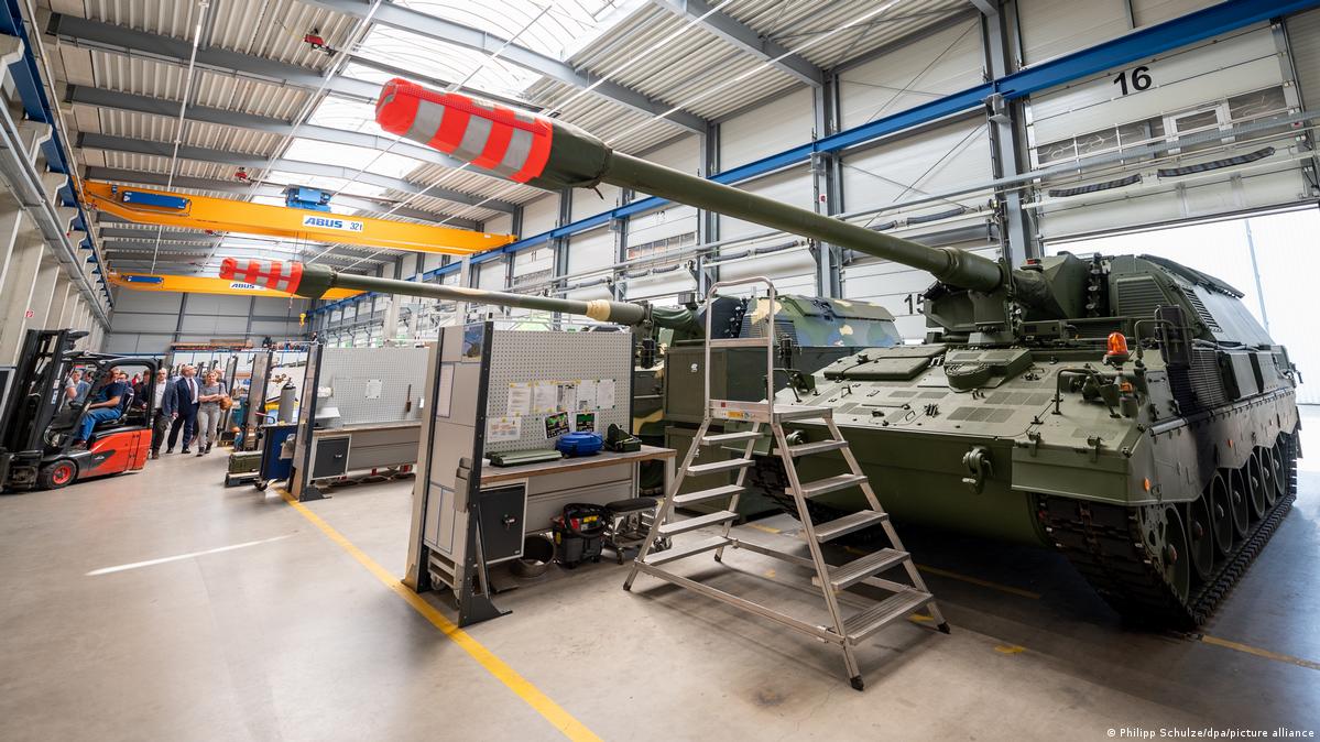 Deutschland sagt der Ukraine weitere Panzerhaubitzen zu – DW – 06.09.2024