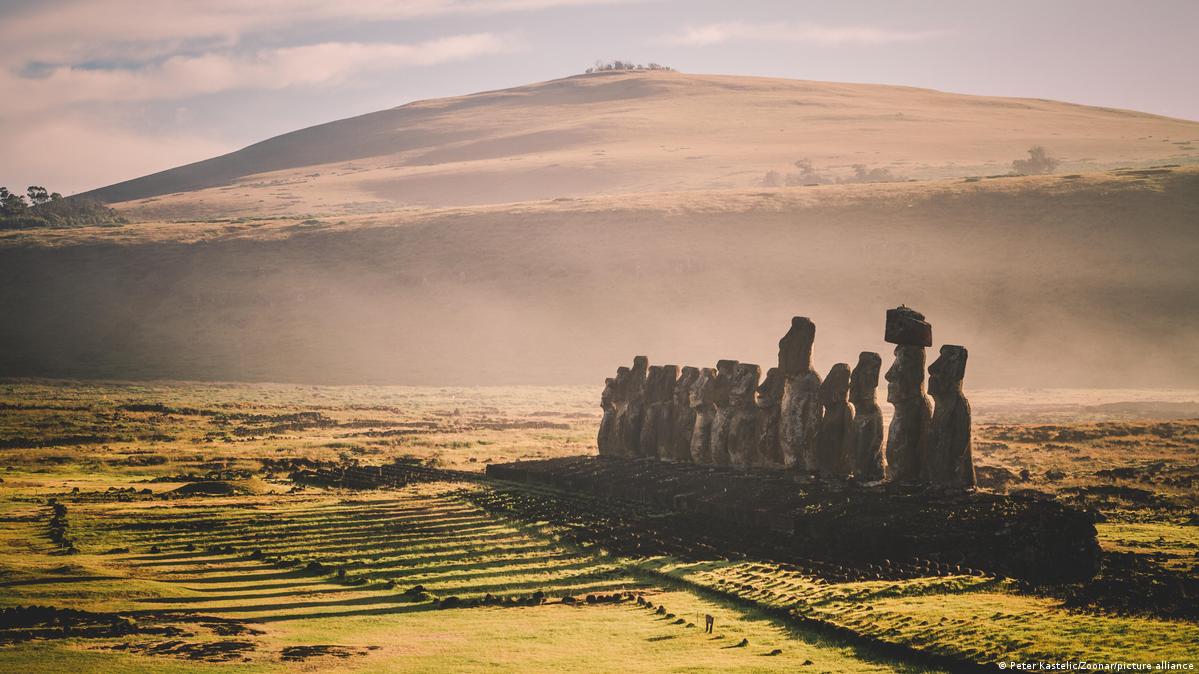 ADN invalidaría la teoría de "ecocidio" en Isla de Pascua – DW – 12/09/2024
