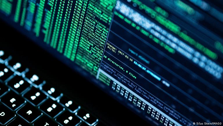 FBI disrupts major Chinese hacking group, director says – DW – 09/18/2024