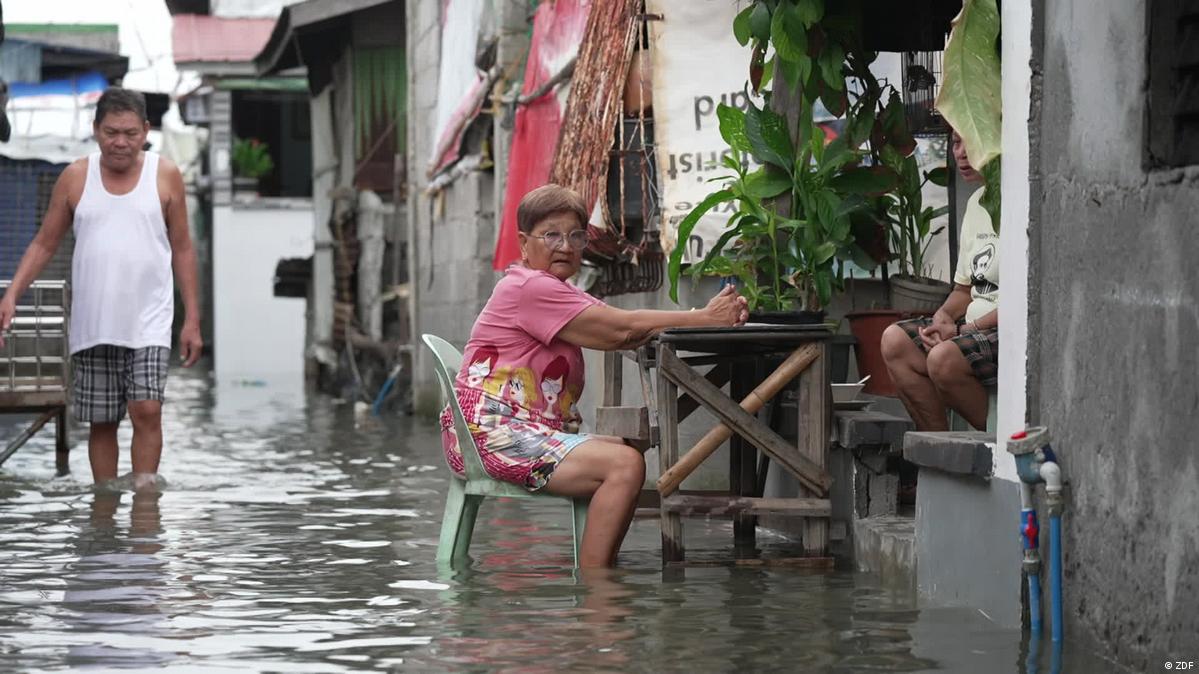 Living in flooded homes: Climate change in the Philippines – DW – 09/19 ...