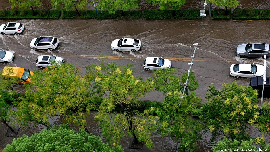 China's Shanghai hit by second major typhoon in a week – DW – 09/20/2024
