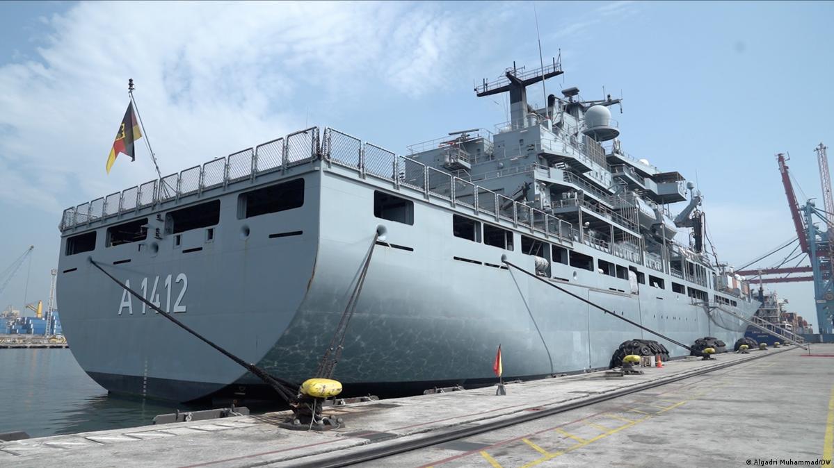 Kapal Perang Jerman Berlabuh di Jakarta, Mau Apa? – DW – 26.09.2024