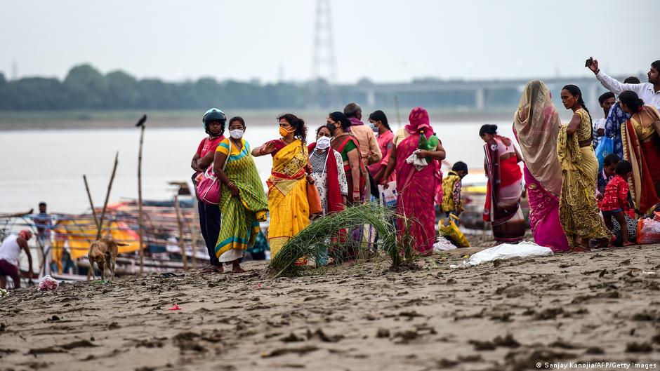 India: Dozens drown during Hindu festival – DW – 09/26/2024