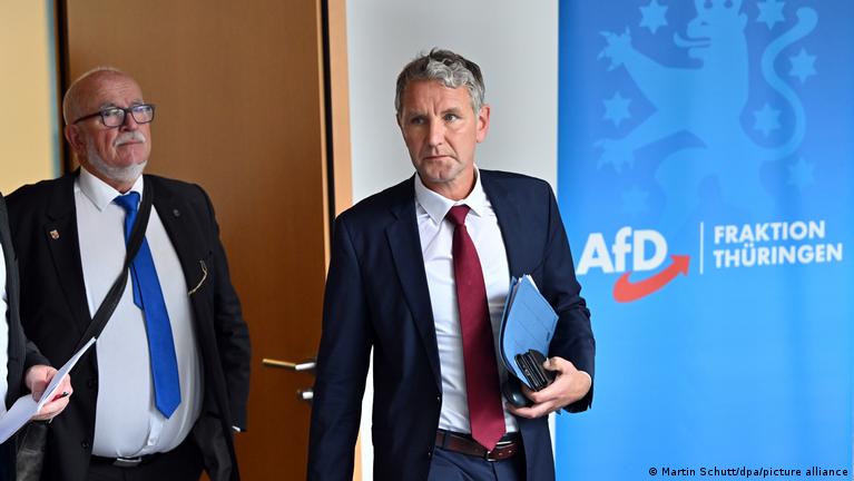 AfD w Niemczech: Atak na demokrację – DW – 27.09.2024