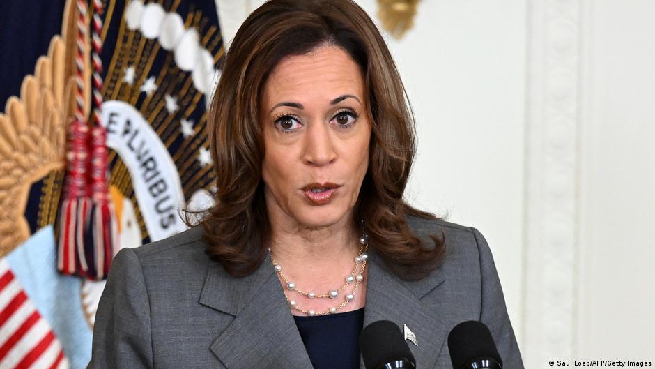Harris dice mantendrá restricción al asilo si gana comicios – DW – 28 ...
