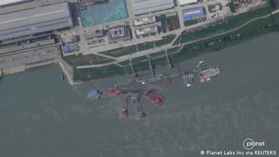 Chinese nuclear submarine sank during construction, US says – DW – 09 ...