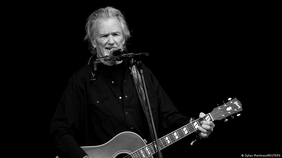 Murió el actor y cantante estadounidense Kris Kristofferson – DW – 30 ...