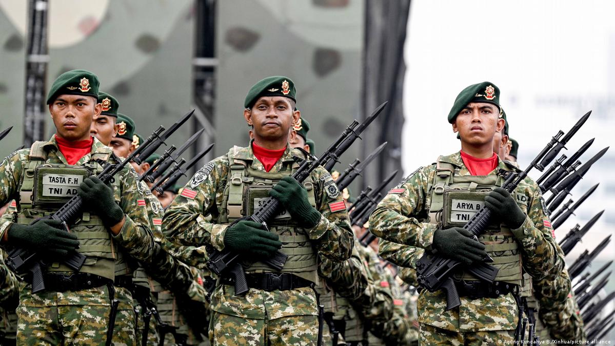 Di tengah Penolakan Publik, RUU TNI Lanjut ke Paripurna – DW – 19.03.2025