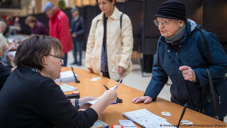 Lithuania election: Social Democrats lead in early results