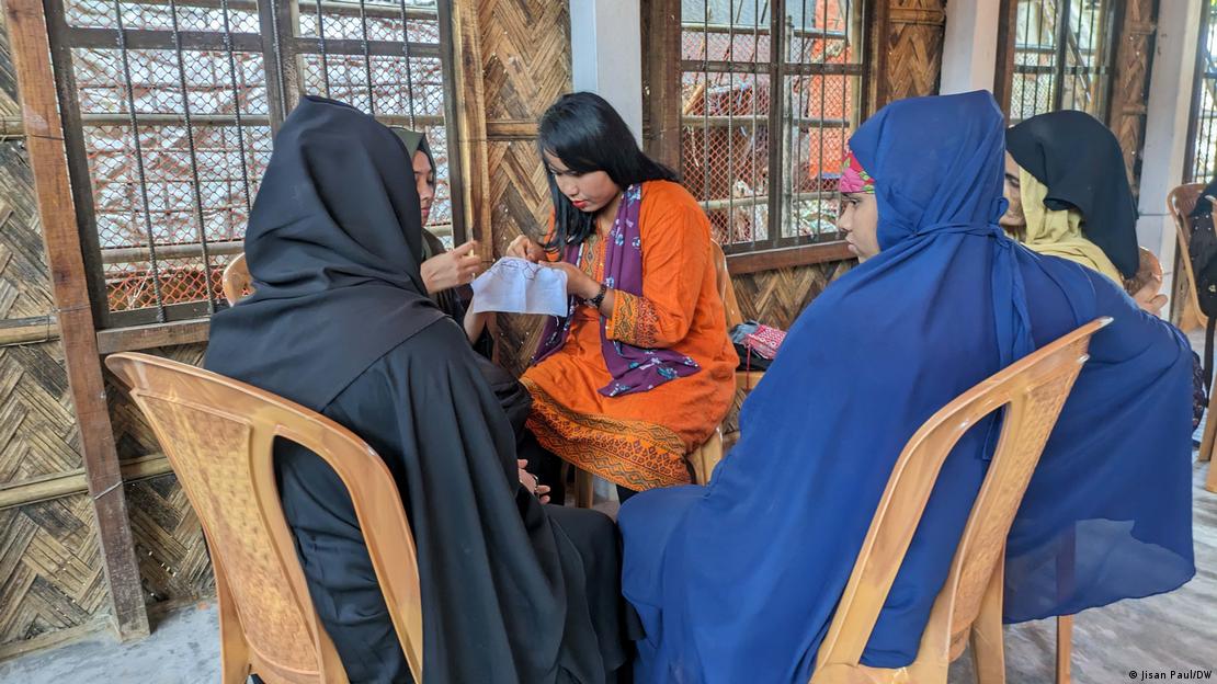 In a Rohingya displacement camp, women find common ground
