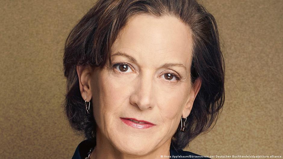 Anne Applebaum: Award-winning voice against autocrats – DW – 10/23/2024