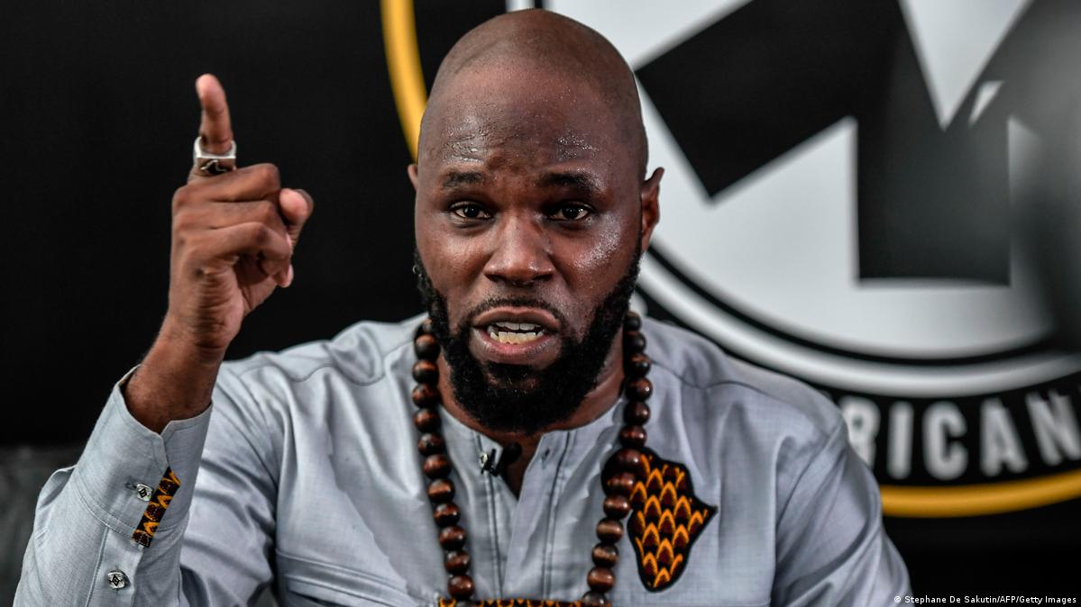 Qui est Kemi Seba et que lui reproche-t-on ? – DW – 16/10/2024