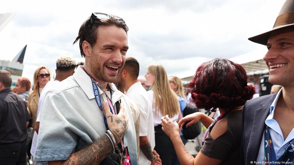 One Direction singer Liam Payne dies aged 31 - News Headlines