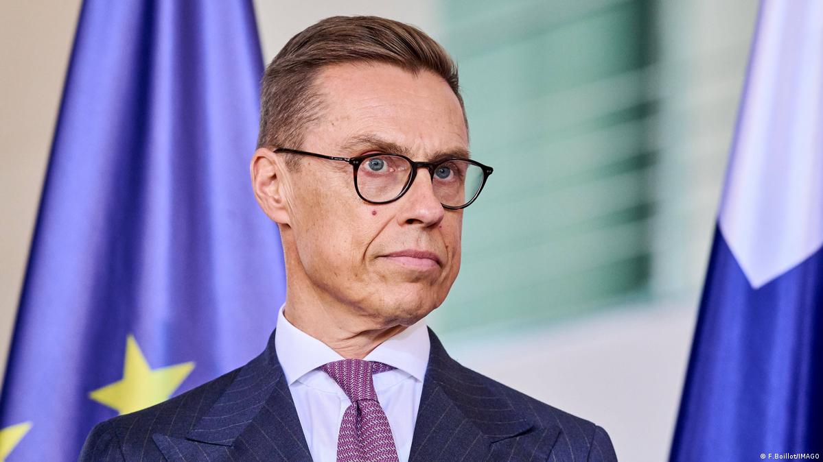 Finland's president says NATO key to EU security, US power – DW – 10/23 ...