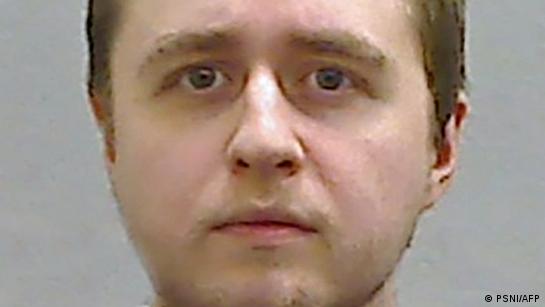 Online predator gets life in UK's biggest 'catfishing' case – DW – 10 ...