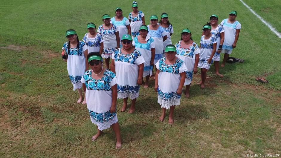 Las Amazonas: The Indigenous women's softball team – DW – 06/13/2025
