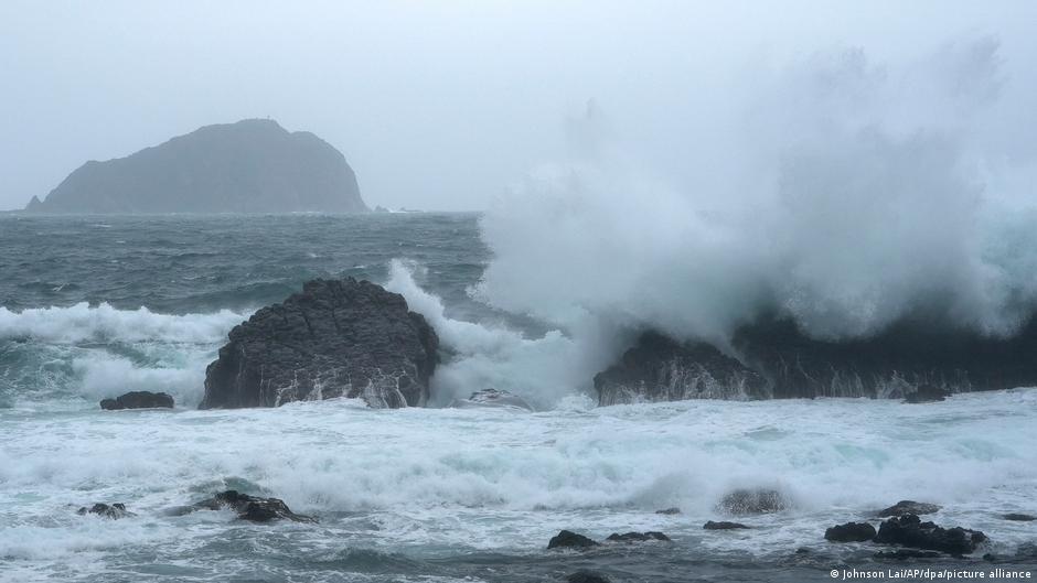 Kimbunga Kong-rey chapiga Taiwan – DW – 31.10.2024