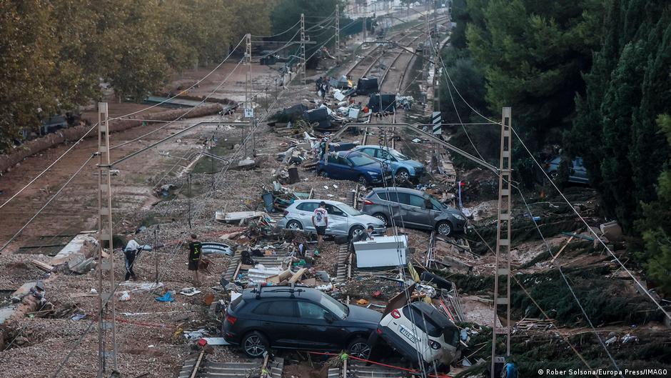 Death toll expected to rise after flash floods in Spain – DW – 10/30/2024