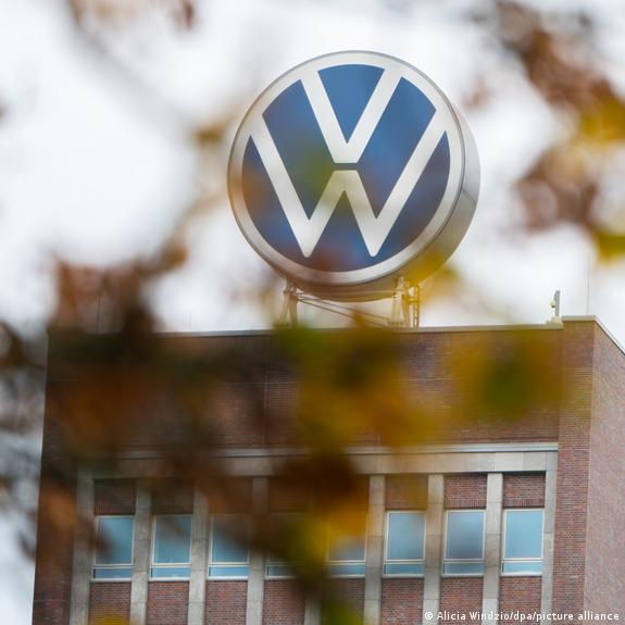 Vw Germany Logo VW To Pay €830m Settlement To German Consumers
