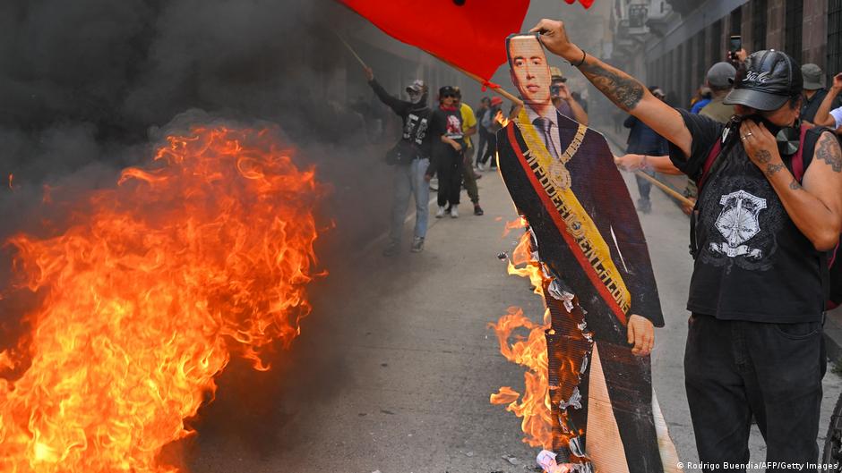 Organizaciones sociales de Ecuador reclaman: "¡Fuera Noboa!" – DW – 01 ...
