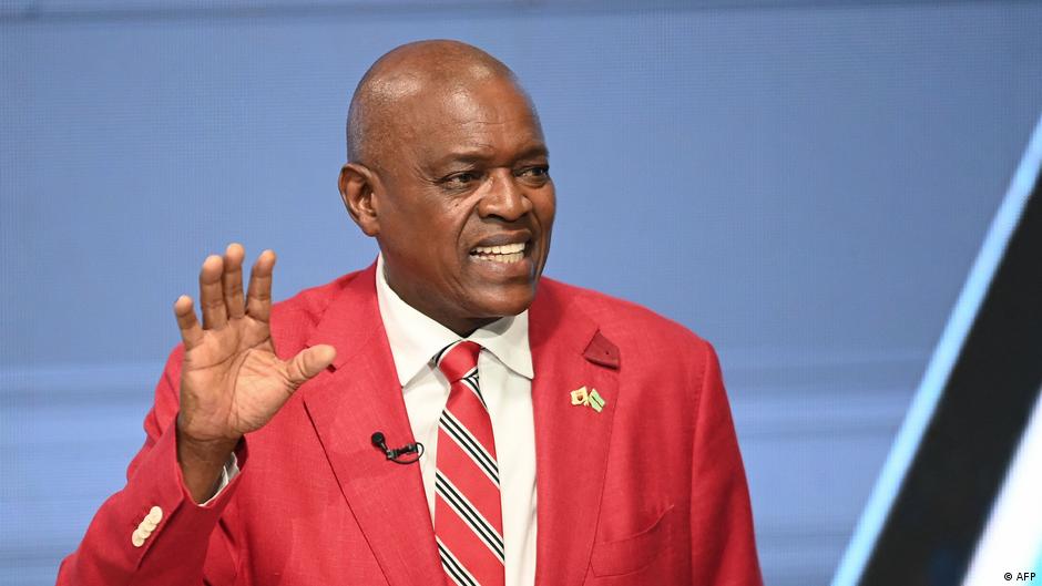 Botswana: President Masisi concedes defeat – DW – 11/01/2024