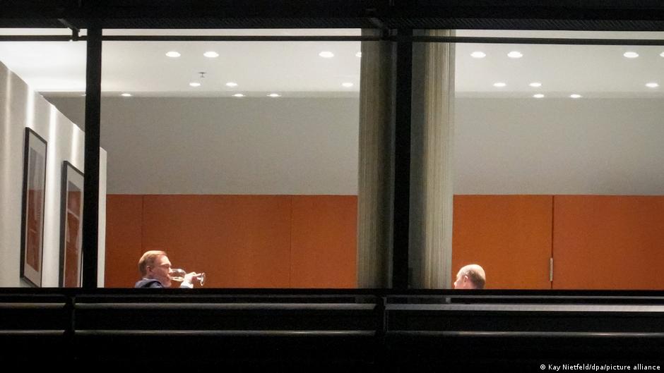 الحكومة الائتلافية في ألمانيا تحت التهديد – DW – 2024/11/4