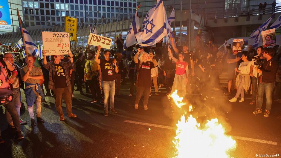 حماس تؤكد مقتل 33 رهينة إسرائيلية وتحمل نتنياهو المسؤولية – DW – 2024/12/2