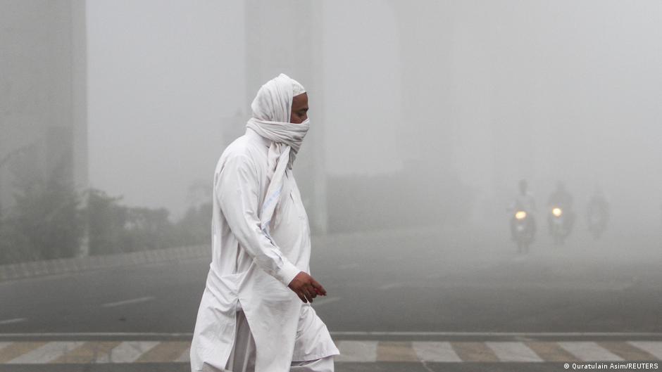 Air pollution in Pakistan reaches record levels – DW – 11/12/2024