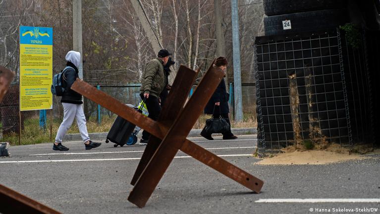 Ucranianos de las zonas ocupadas: la odisea de ir a Ucrania – DW – 22/11/2024