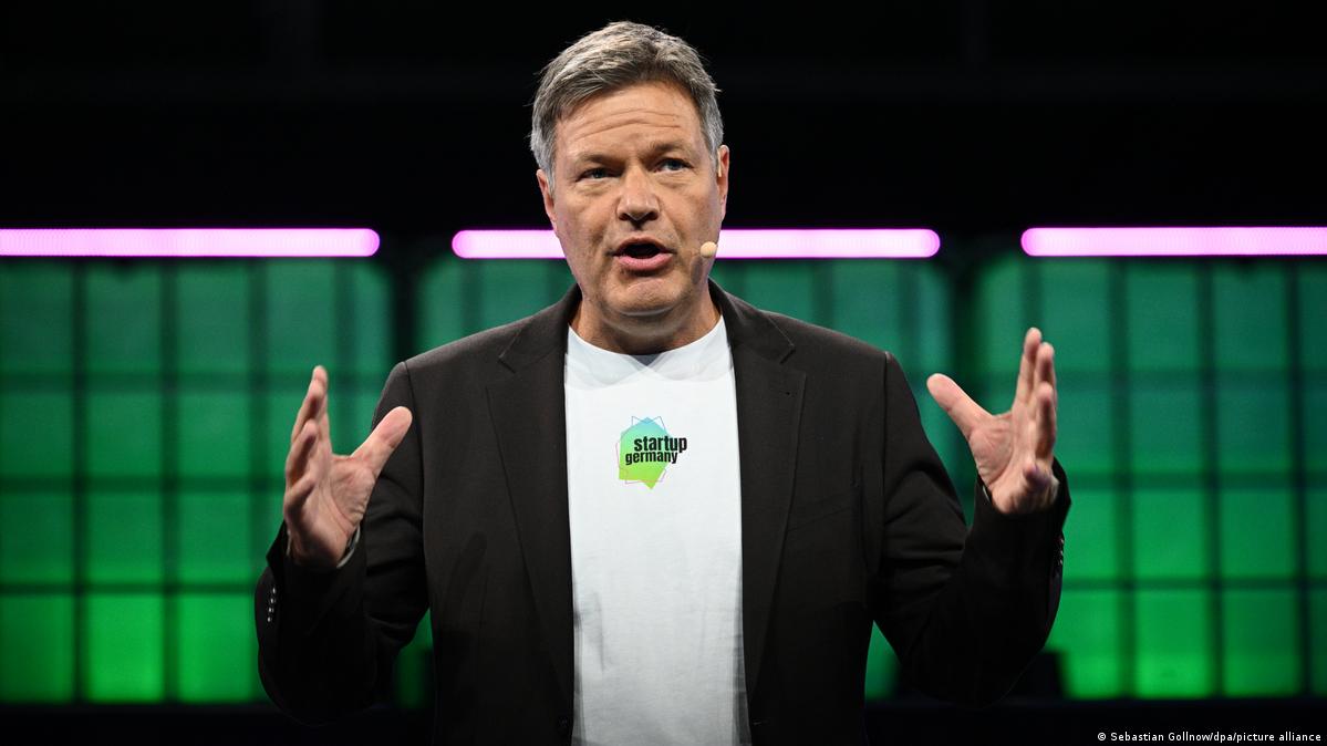 Germany's Green Party kicks off election campaign