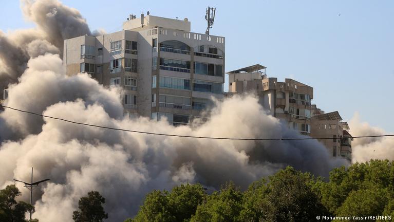 Middle East: Airstrike levels Beirut multi-story building – DW – 11/15/2024