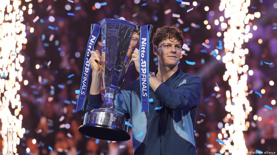 ATP Finals: Jannik Sinner ist Tennis-Weltmeister – DW – 17.11.2024
