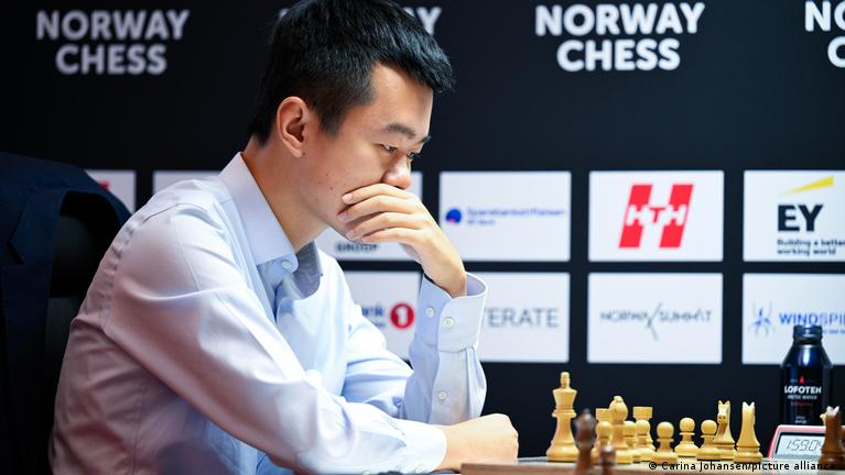 Schach-WM: Kann Ding den Siegeszug von Gukesh noch stoppen? – DW – 22. ...