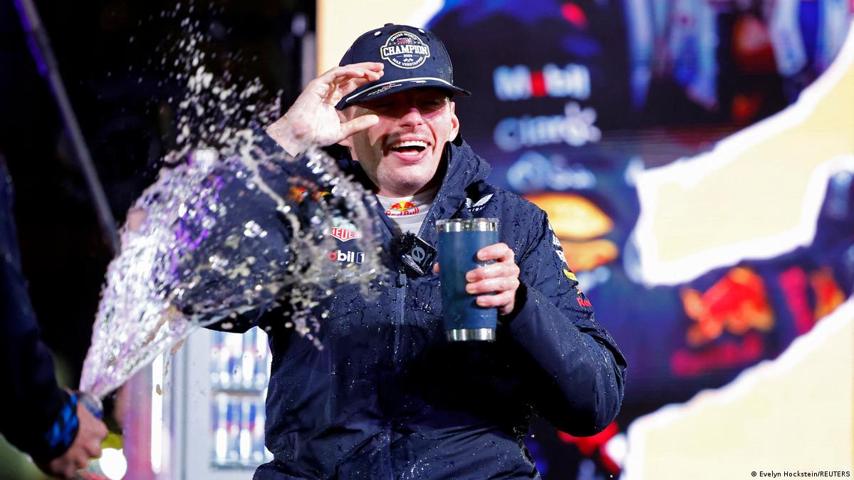 F1: How Max Verstappen won a fourth straight title