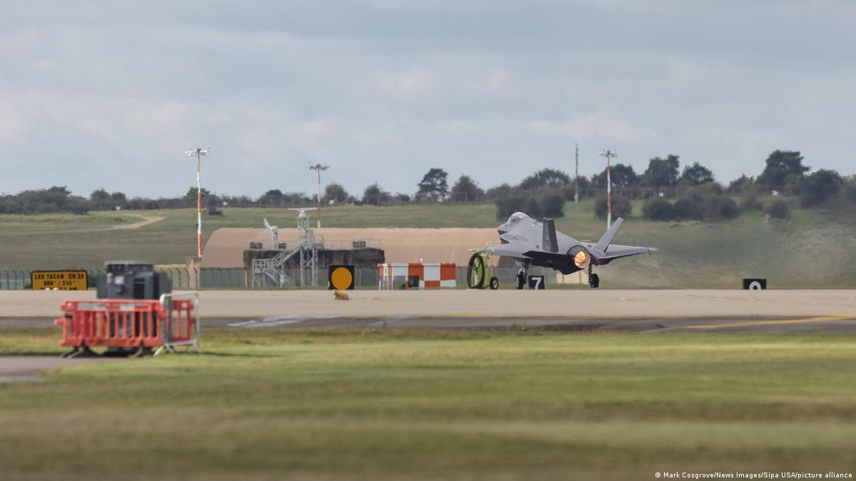 Unidentified drones seen over UK airbases — US Air Force – DW – 11/24/2024