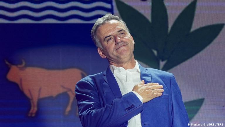 Uruguay election: Left-wing candidate Orsi wins presidency