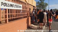Namibian election: SWAPO faces new challenges in tight race – DW – 11 ...
