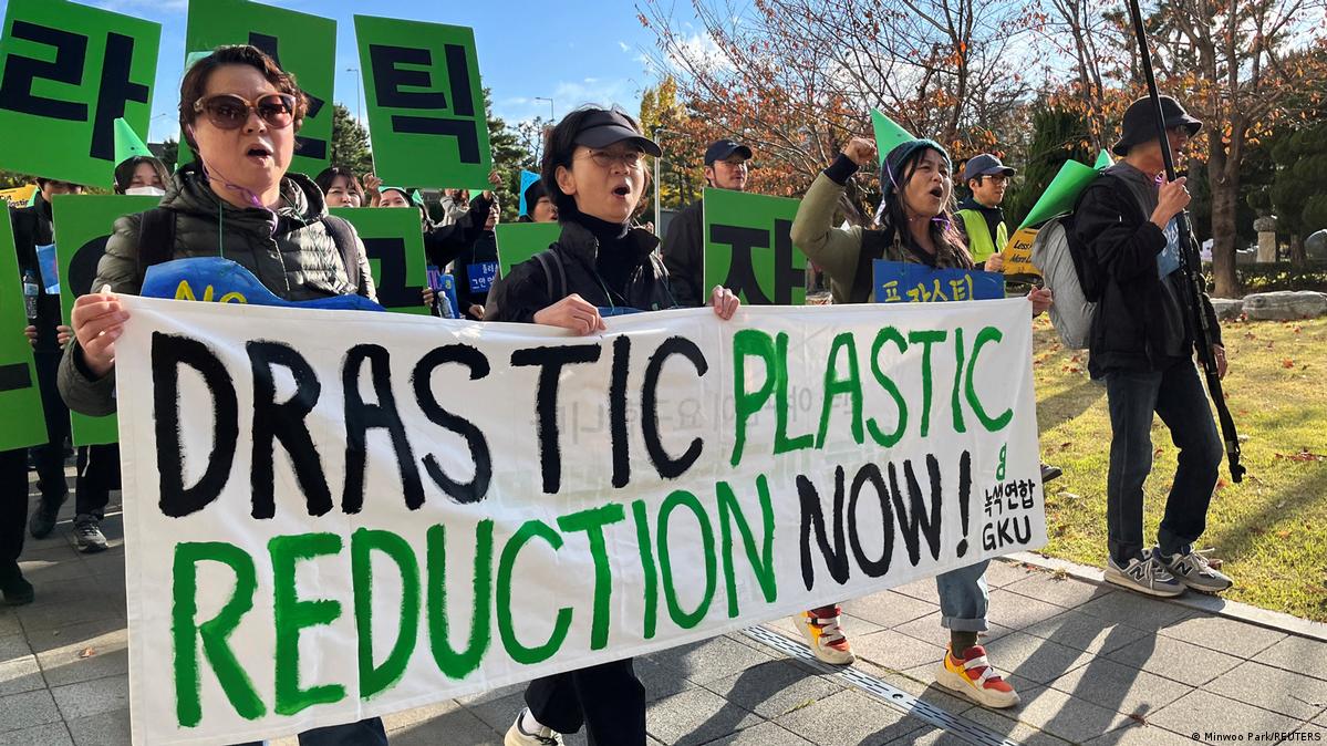 Why plastic production is hard to stop – DW – 12/02/2024