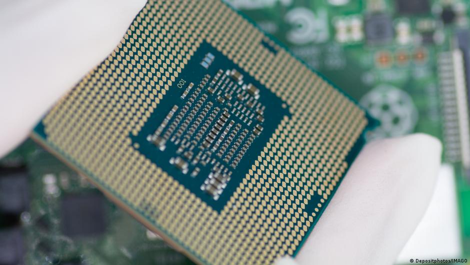 Microchips front and center in US-China trade war – DW – 05/02/2025