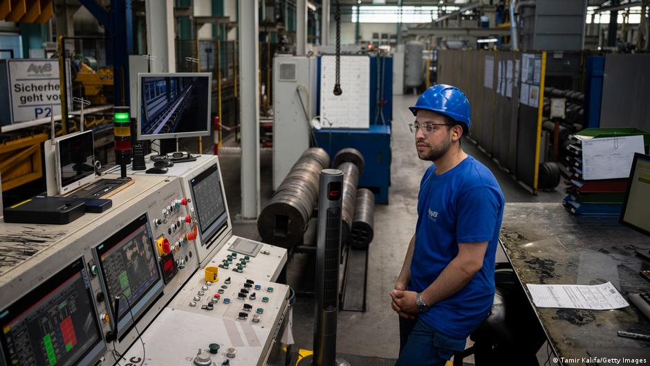 What does a skilled labor shortage mean for Germany? – DW – 02/19/2025