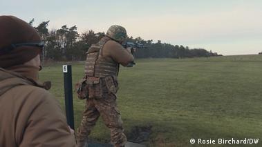 Zelenskiy apendekeza ulinzi wa NATO kustisha vita na Urusi – DW – 30.11 ...