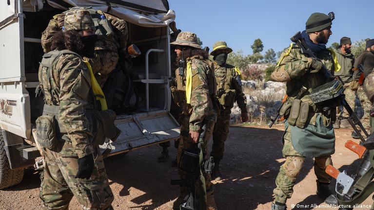 Syria insurgents enter Aleppo in new anti-Assad offensive