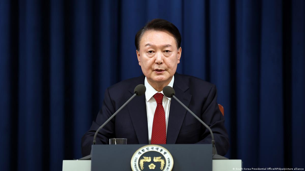 Piden dimisión de presidente surcoreano por ley marcial – DW – 04/12/2024