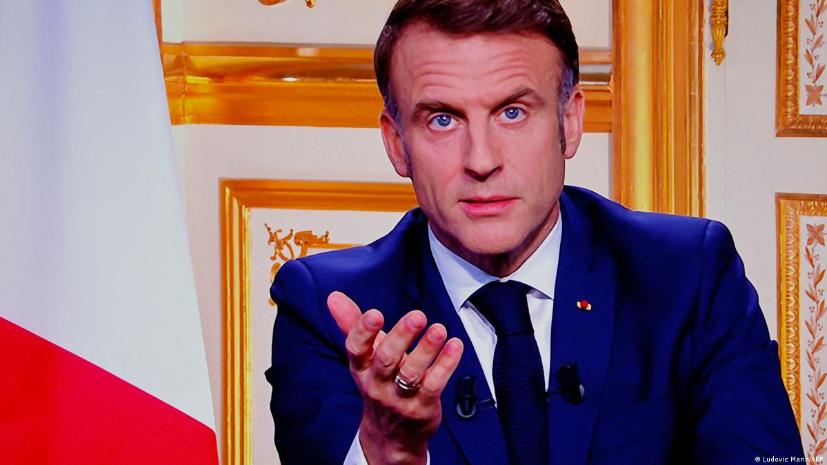 ماكرون يرفض الاستقالة ويتعهد بتسمية رئيس حكومة جديد – DW – 2024/12/5