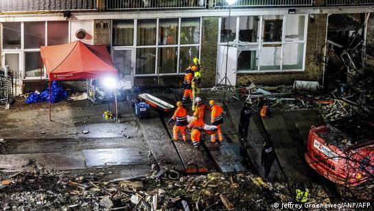 Muertos y heridos tras derrumbe y explosiones en La Haya – DW – 08/12/2024