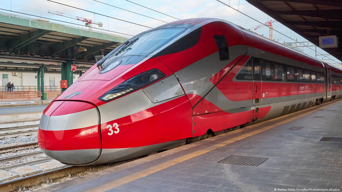 Trenitalia tops list of Europe's rail operators — study – DW – 12/09/2024
