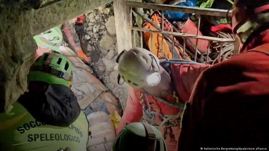 Explorer rescued from Italian cave — again! – DW – 12/18/2024