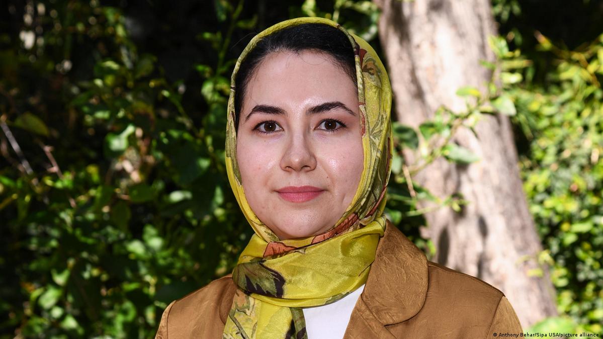 Samira Asghari: "Müssen in Afghanistan bei Null anfangen" – DW – 27.12.2024