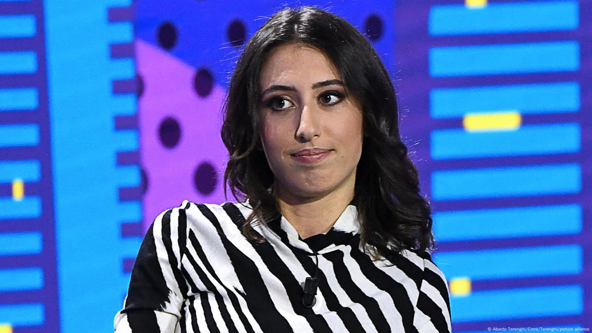 اعتراض‌های گسترده به بازداشت خبرنگار ایتالیایی در تهران Dw ۱۴۰۳ ۱۰ ۸